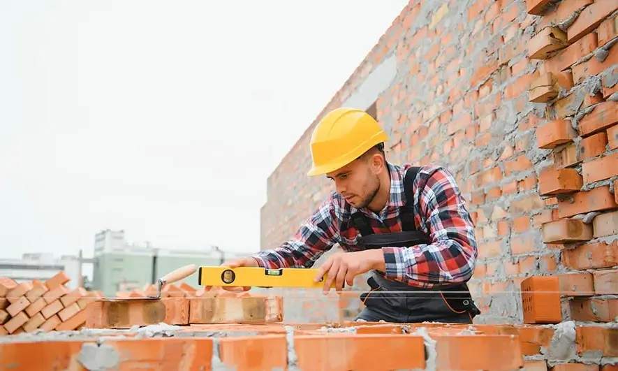 Masonry Insurance Plans for Bricklayers | The Hartford